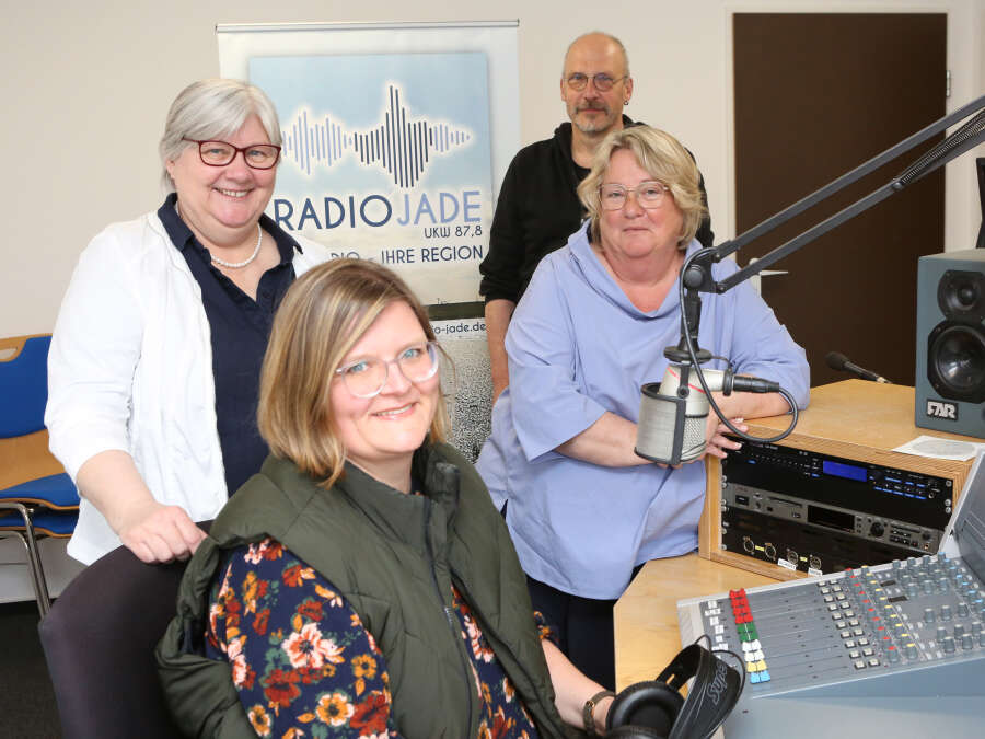Wilhelmshavener Bürgerfunk: „Bartlos“ seit zehn Jahren bei Radio Jade