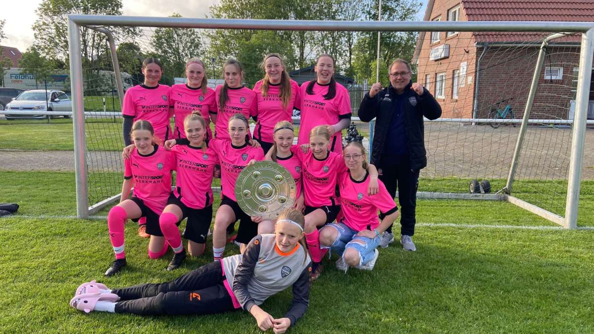 Jugendfußball, C-Juniorinnen: Mädchen der JSG Gemeinde Hinte sichern ...