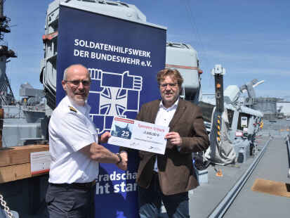 Marinemuseum:Tombola brachte 2600 Euro für das Soldatenhilfswerk in ...
