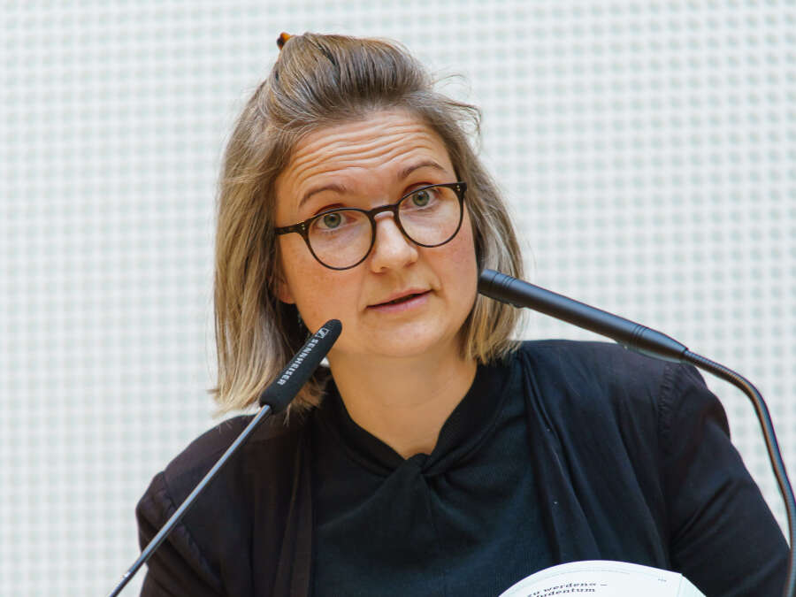 „Auf einen Tee mit“ Susanne Bracht: „Standort der ehemaligen Synagoge ist ein Schandfleck für ...