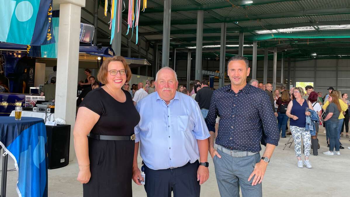 Sande: Reichelt-Elektronik feiert Richtfest