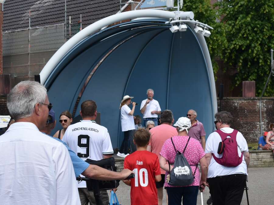 Neuharlingersiel braucht das Duo Leuchtfeuer: Leserbrief zum Zoff um ...