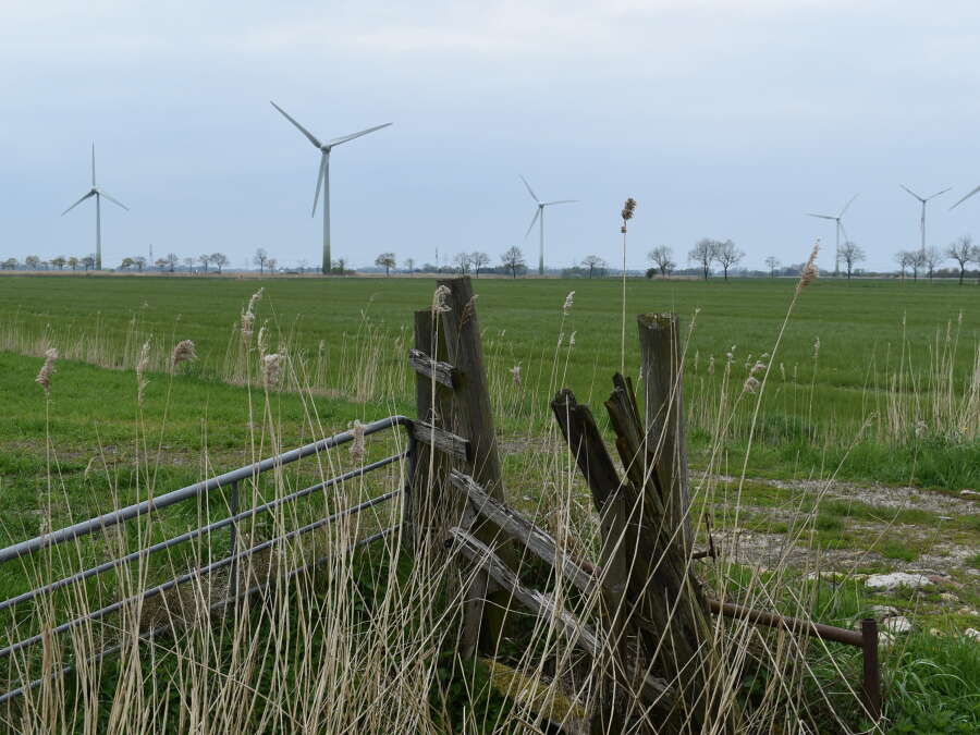 Stadland: Großer Wind- und Solarpark von Dierk Dettmers in ...