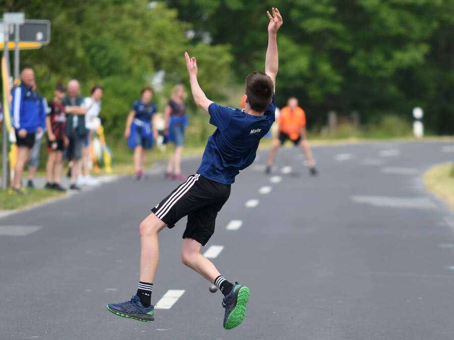 Boßeln: Oldenburger und Ostfriesen werfen FKV-Meisterschaft aus