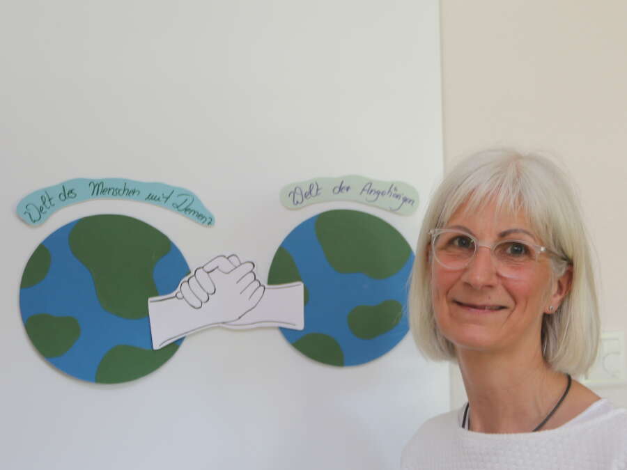 Demenz: Thalke Suhren aus Nordenham will Angehörigen mit Online-Seminar ...