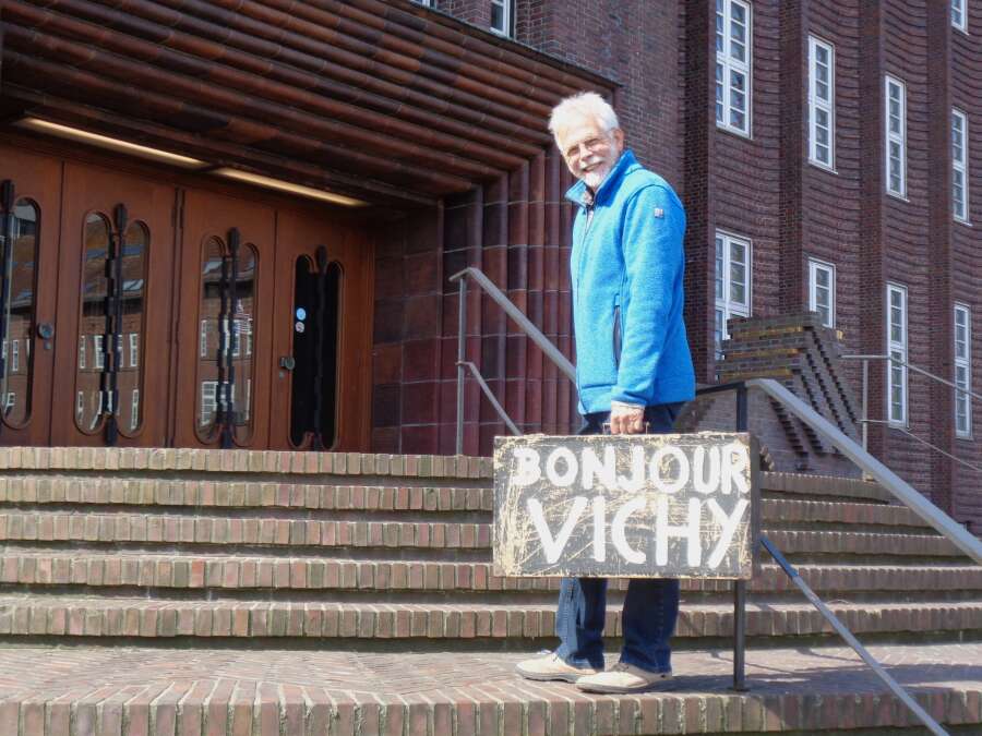 Städtepartnerschaft WHV: Welche Erinnerungen ein Holzkoffer für Bernd ...