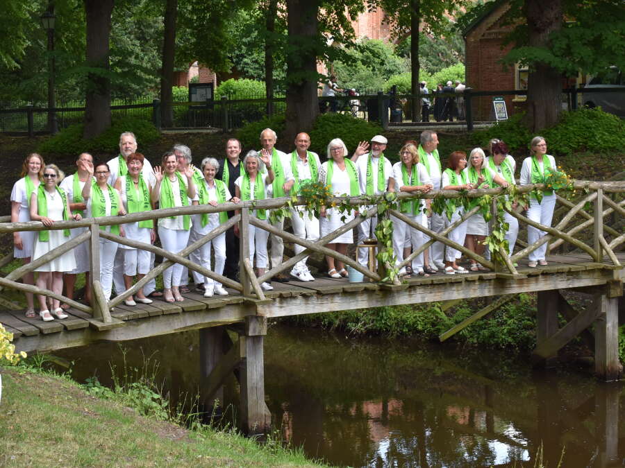 Huder Gospelsingers: Tauffest sorgt für glückliche Gesichter