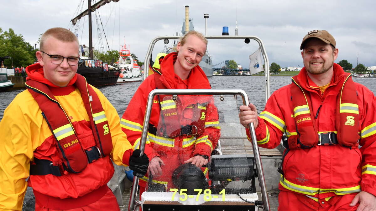 Wochenende an der Jade: DLRG WHV sichert das Fest vom Wasser aus