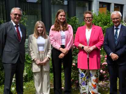 Entlassfeier an Cloppenburger Oberschule: 104 Jugendliche verlassen die ...