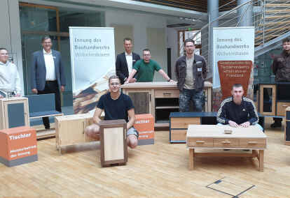Tischlerhandwerk in WHV: Prüflinge zeigen ihre Gesellenstücke in der ...