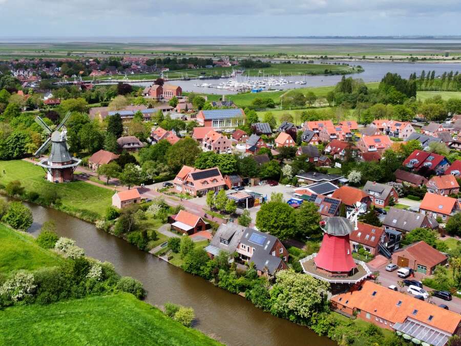 Zwillingsmühlen Greetsiel: Arbeiten an neuen Mühlenflügeln starten im ...