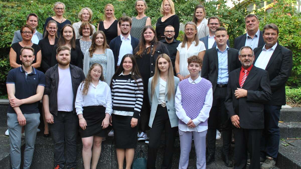 Abschlussfeier der Auszubildenden des Bereichs Wirtschaft und ...