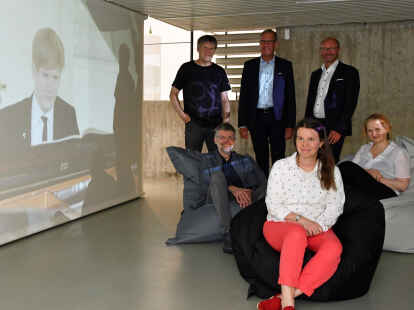 Kunsthalle Wilhelmshaven eröffnet Ausstellung „Gezwitscher – Kunst aus ...