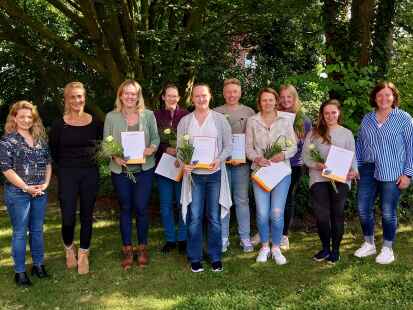 Kindertagespflege in Ganderkesee: Acht Frauen legen bei regioVHS ...