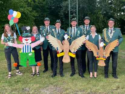 Schützenverein Kampe-Ikenbrügge: Hölzerne Adler für Königsschießen ...