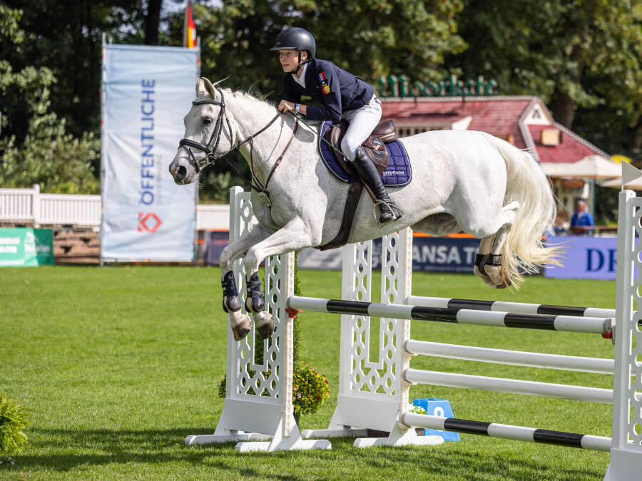 Spätstarter aus Nordenham mach Riesen-Sprünge zum Sieg
