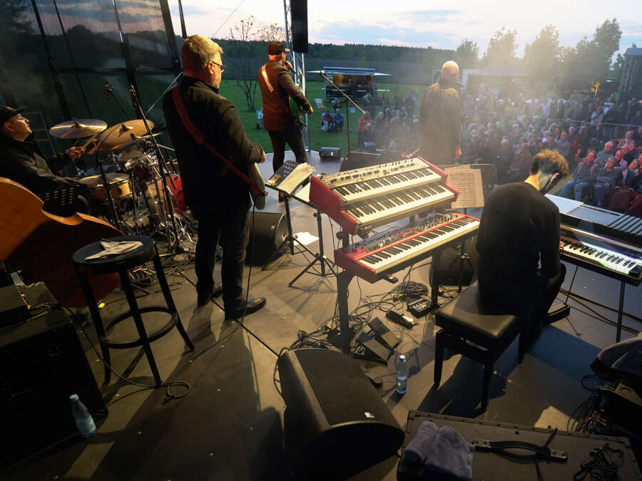 „Kultur hinterm Feld“ in Rhade: Open Air 2024 fest eingeplant