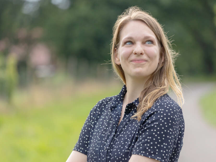 Lina-Sophie Jacobs Buch „Stapfenstreich“: Oldenburgerin schreibt über ...