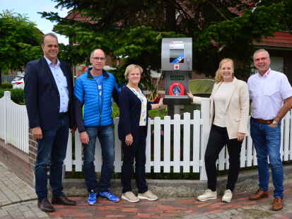 An der Reitanlage: Weiterer Defibrillator in Steinhausen