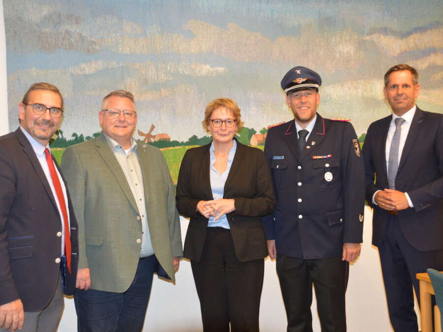 Besuch im Wangerland: Ministerin Daniela Behrens über ...