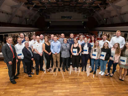 Beste Azubis im Oldenburger Land ausgezeichnet: IHK würdigt 113 sehr ...