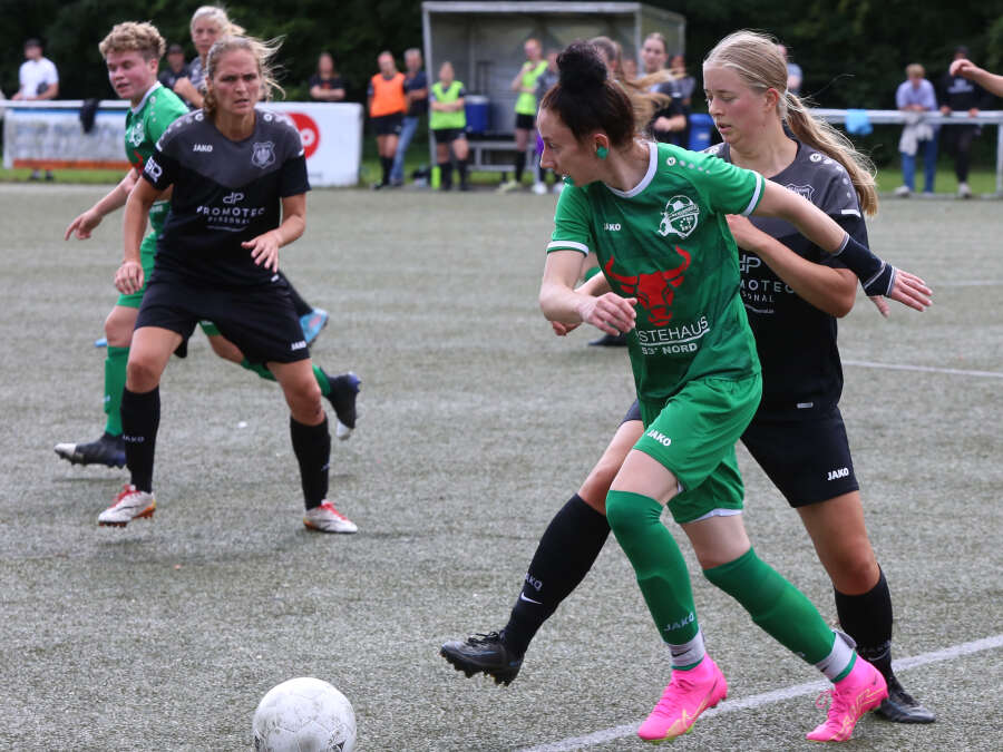 STV/ESV-Fußballerinnen starten mit Remis