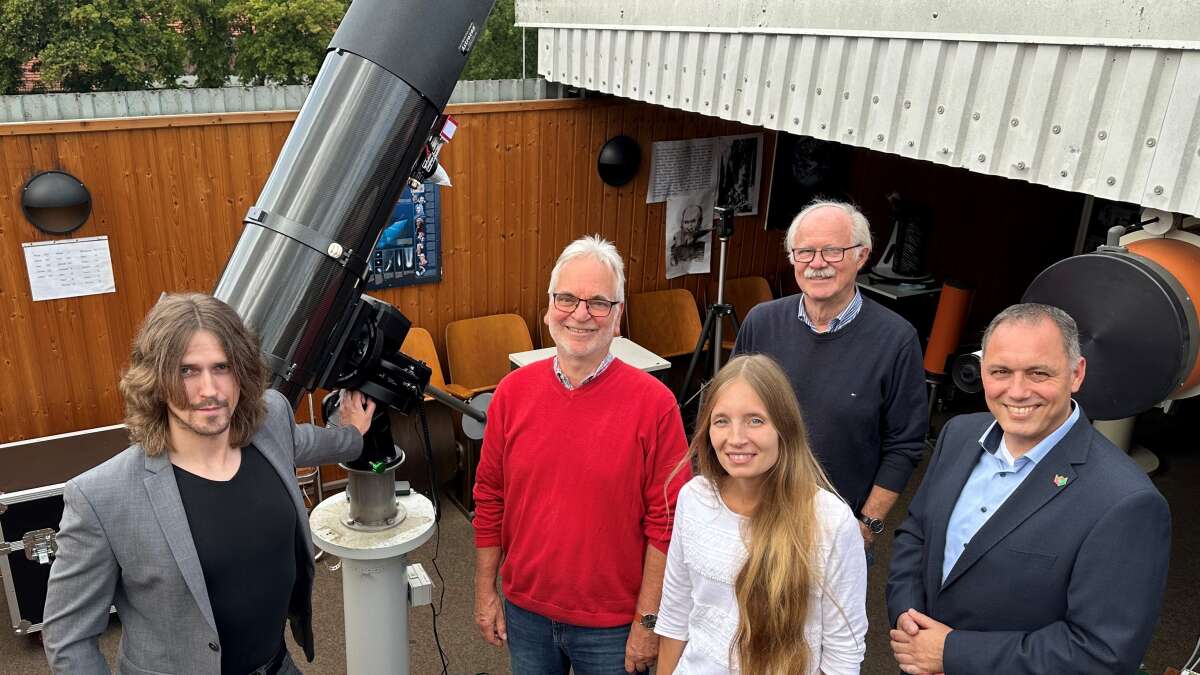 Neu am Gymnasium Nordenham: Lehrer Julian Witschen ist ...