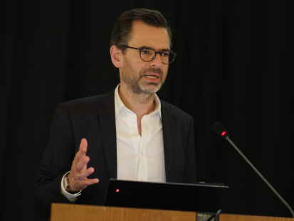 Demenz und Hörprobleme: Andreas Radeloff aus Oldenburg erläutert ...