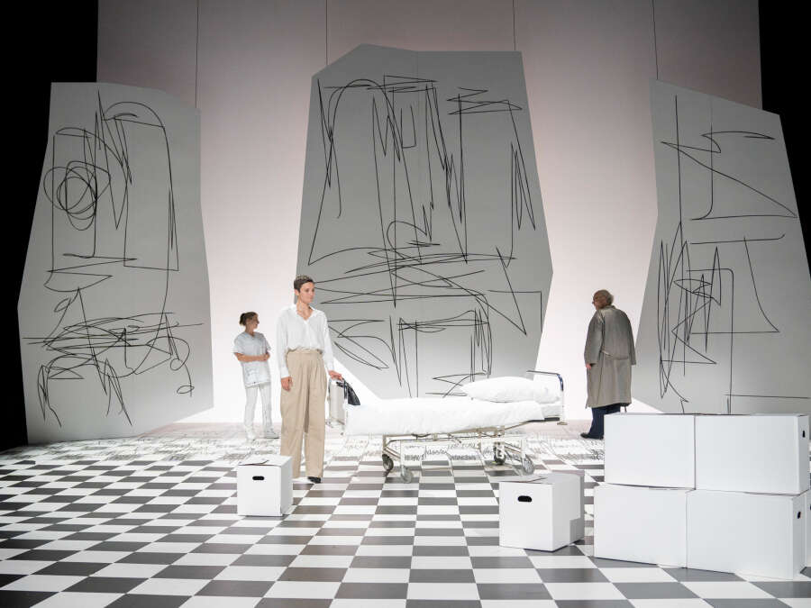 Staatstheater Oldenburg: Rezension der Inszenierung „Vater“