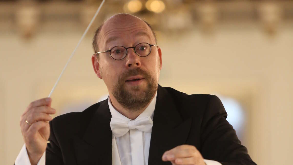 Tschaikowskys „Schwanensee“: „Neues Wilhelmshavener Sinfonieorchester“ spielt in Jever