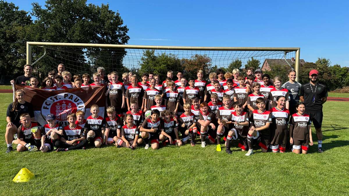 Fußballschule des FC St. Pauli an der IGS in Schortens