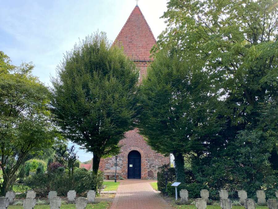 Ev. Kirchengemeinde Hatten sammelt: Kleidung und Schuhe für Bethel