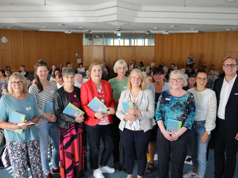 Frauenlexikon Wesermarsch: Buch soll verdiente Frauen ins Gedächtnis rücken