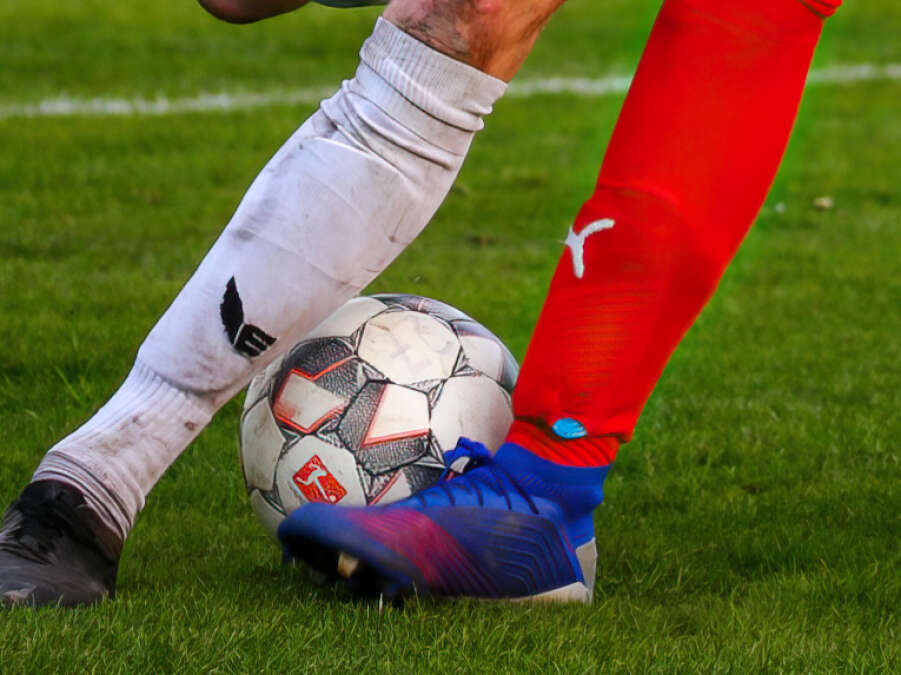 Fußball: TuS Eversten bezwingt FC FW Zetel im Spitzenspiel