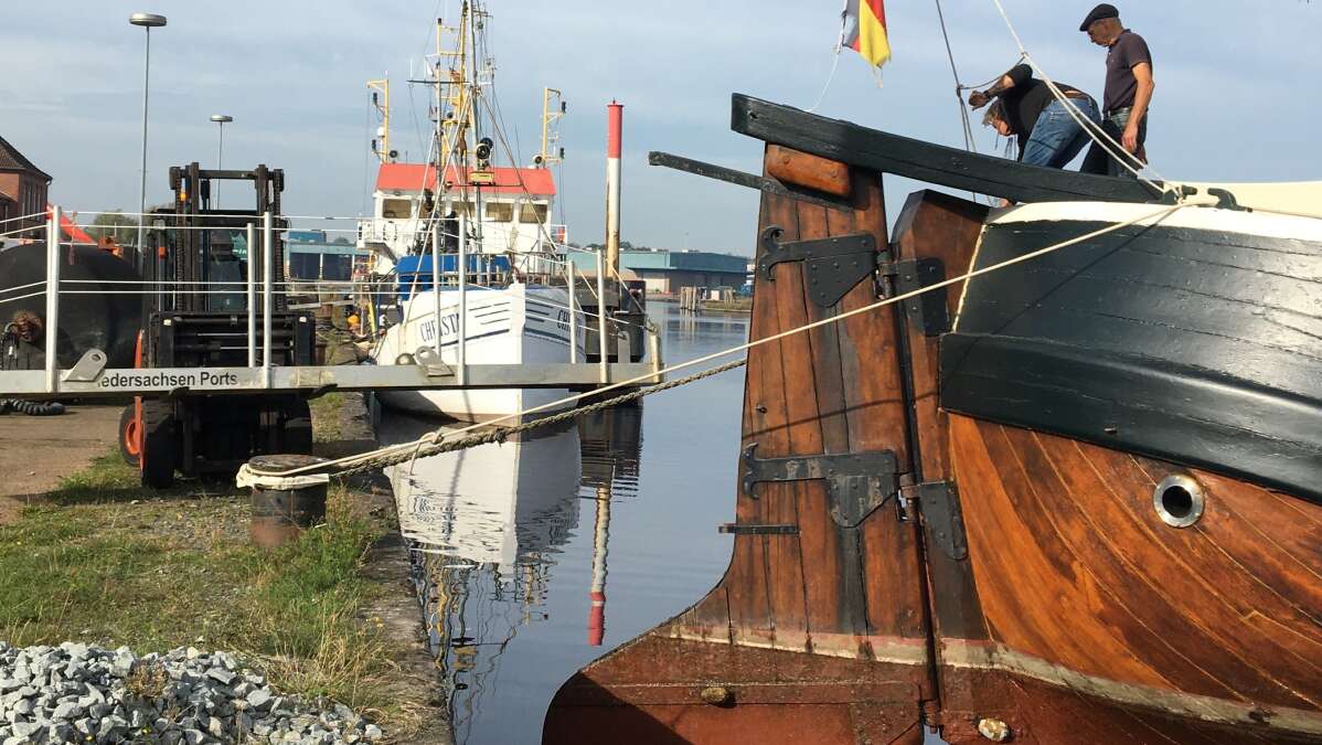 Museumsschiffe Emden: Tjalk erfährt Schnellreparatur wegen Leck am Heck