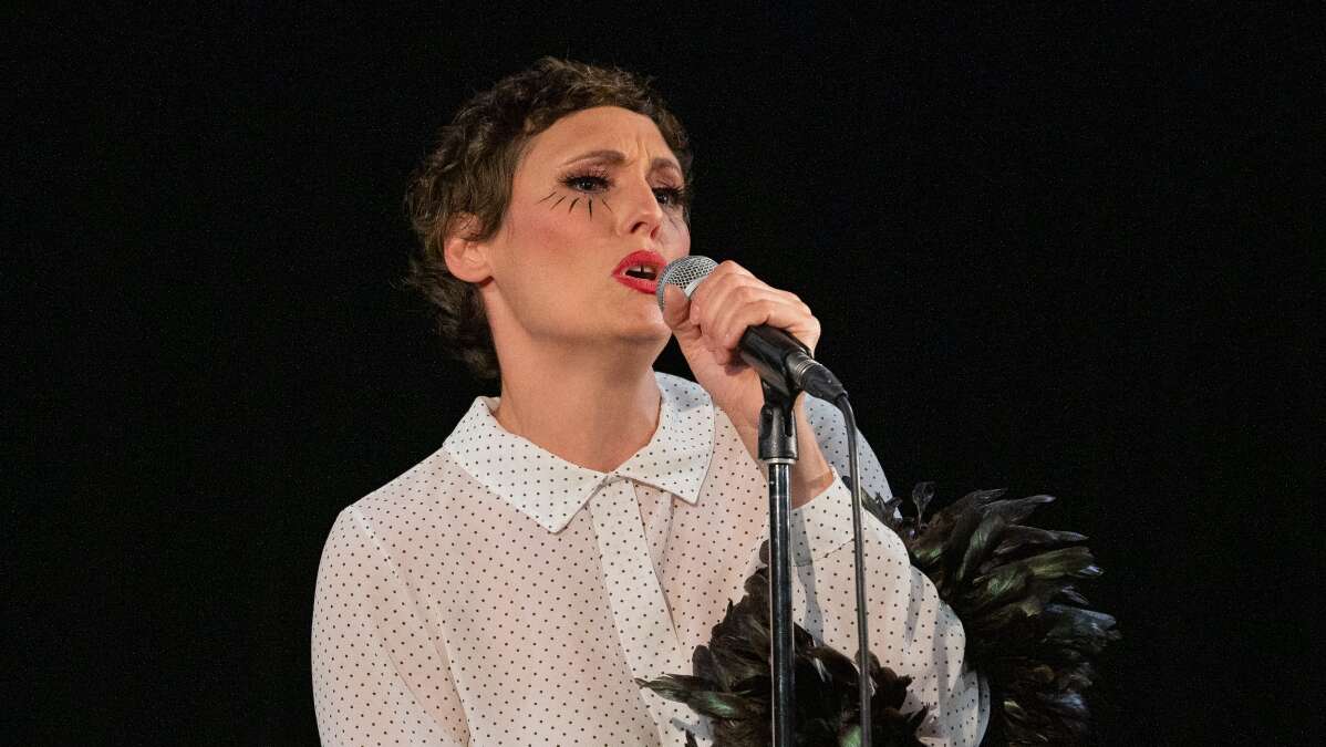 Oldenburg: Chansonsängerin Sandra Hartmann in der Limonadenfabrik des ...