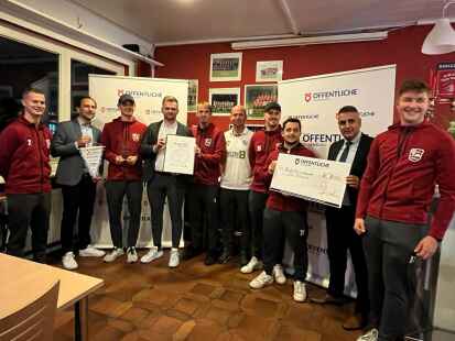 Fußballer des VfL Stenum erhalten Auszeichnung für Fair Play