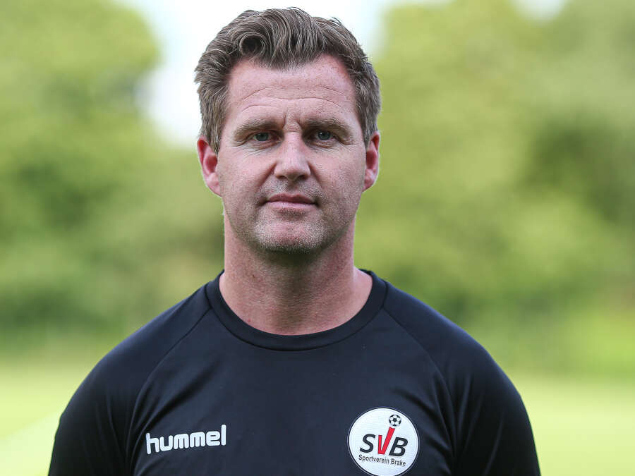 Fußball: Brake geht gegen Hude unter