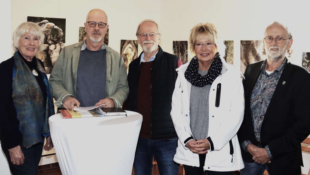 Künstlerhaus Hooksiel: Ausstellung „Baumlese“