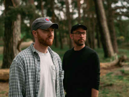 Kultur hinterm Feld Rhade: Robert Summerfield und Lars Duppler treten ...