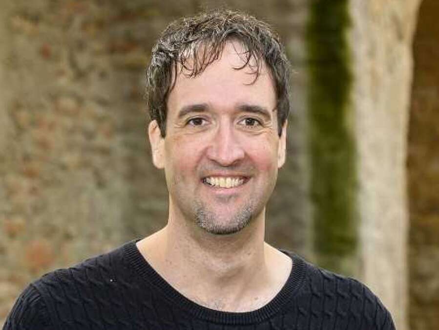 Bürgerhaus Schortens: Lesung von Daniel Wolf mit seinem Roman „Im Bann ...