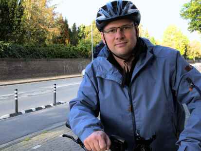 Oldenburg: Protected Bike Lane an Nadorster Straße – Fahrradspur spaltet die Stadt