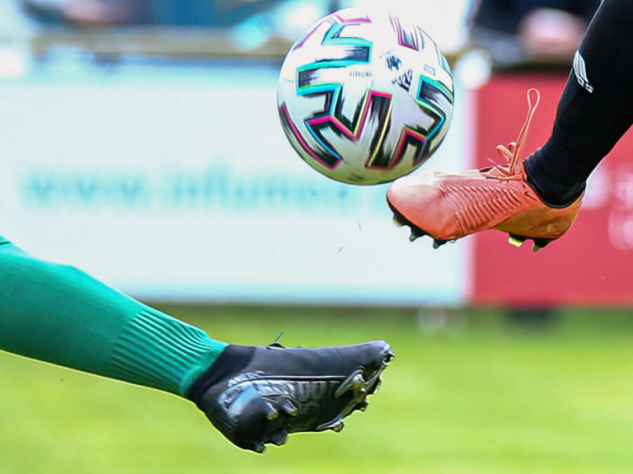 Fußball: TuS Ofen übernimmt rote Laterne, Gotano und Ekern marschieren ...