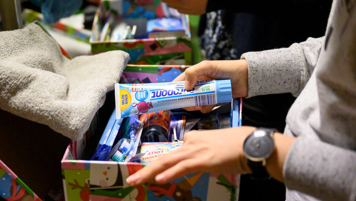 Weihnachtsaktion in Varel: Päckchen packen für bedürftige Kinder bei ...