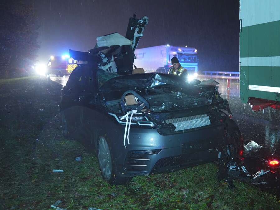 Unfall auf A 1 in Großenkneten: Pkw-Fahrer tödlich verunglückt