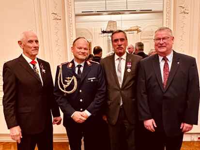 Ehrung: Ehemaliger Richthofen-Staffelkapitän Gerhard Ballhausen mit ...
