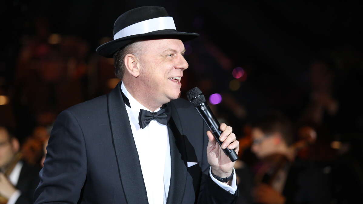 Frank Sinatra Abend im Centraltheater Brake: Jens Sörensen lässt den ...