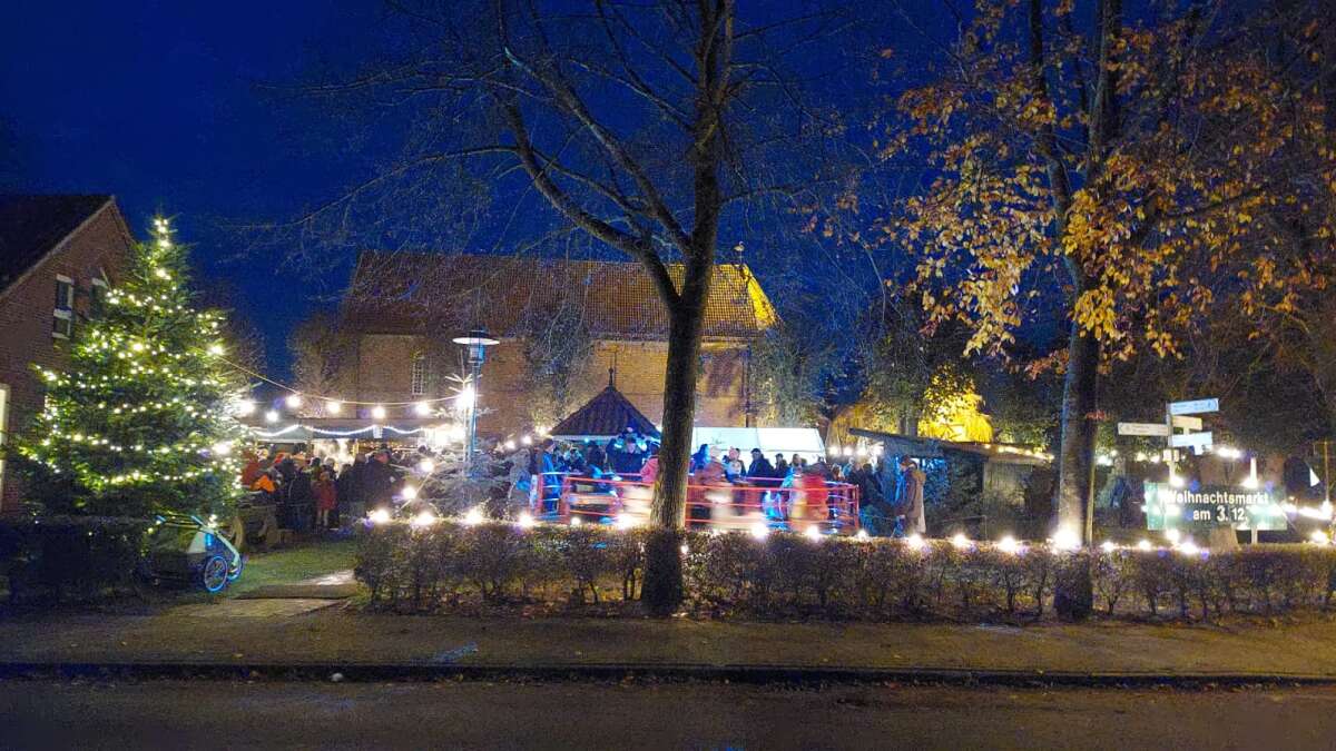 Weihnachtsmarkt auf Dorfplatz Horsten am 2. Advent: Märchenerzählerin ...