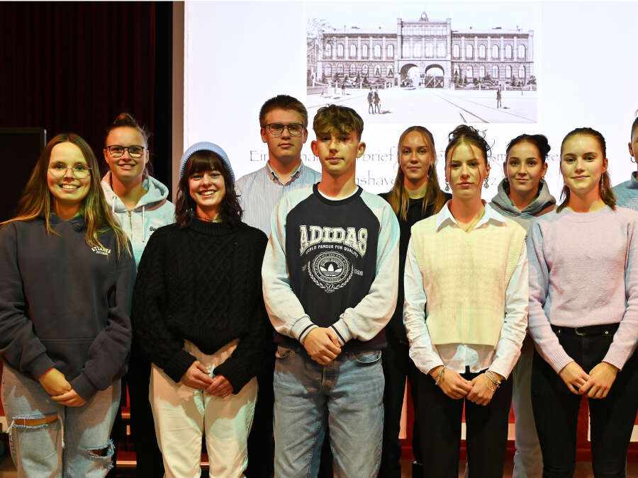 Nige in Esens: Ahnen machen Schüler zu Forschenden