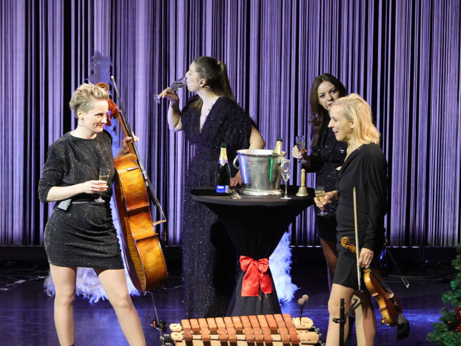 Frauenquartett Salut Salon begeistert im Großen Haus des ...